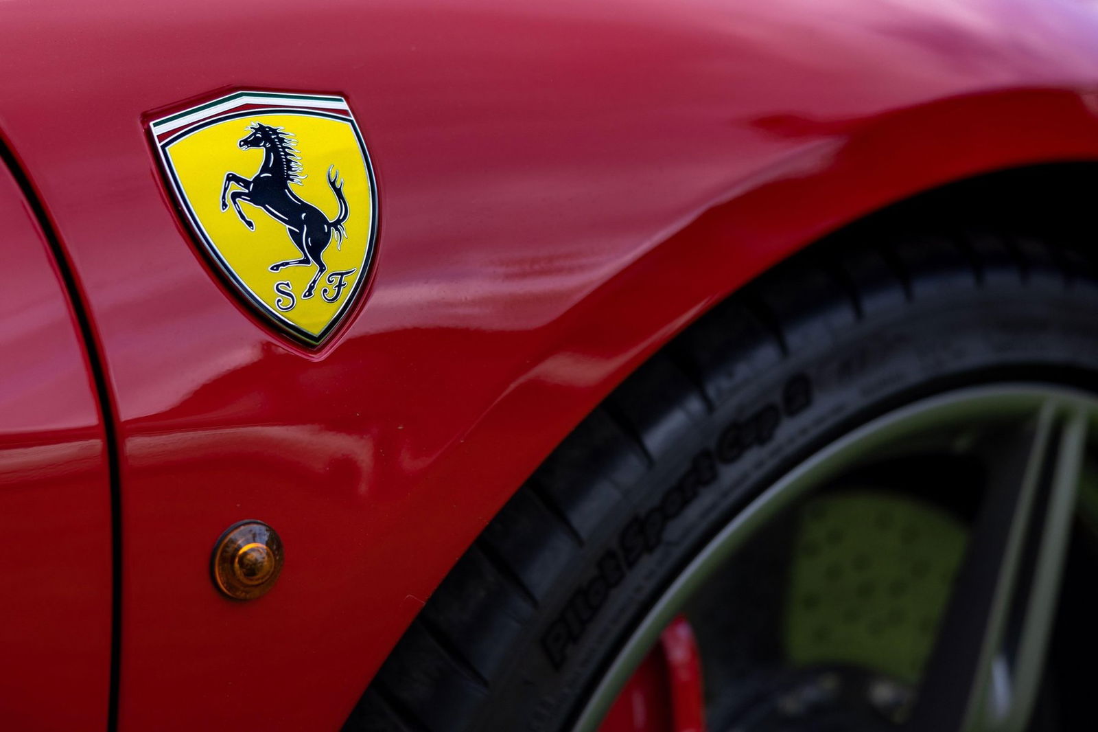 Ez már tényleg a Need for Speed - Ferrarit kapott a rendőrség ...