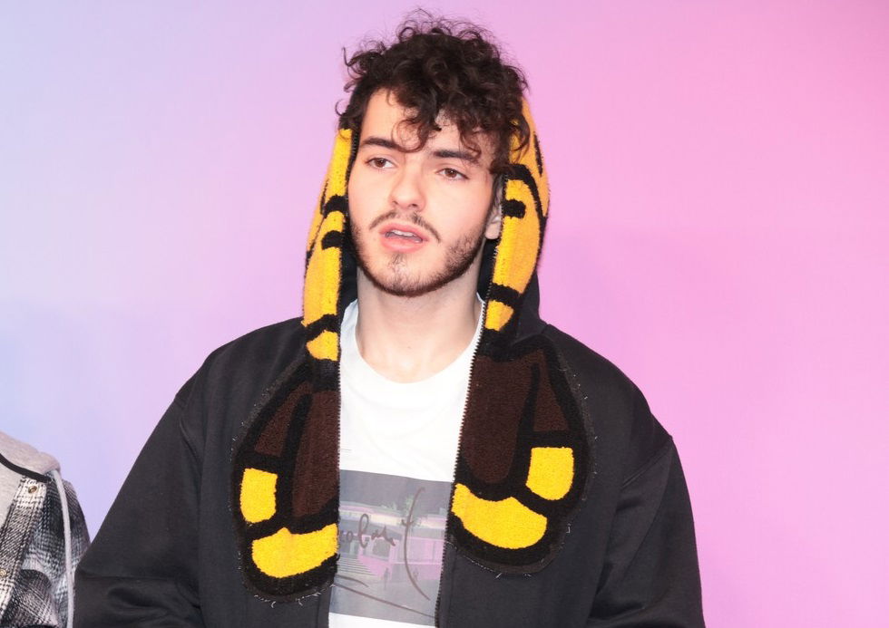 Sok a botrány és a beszólás Azahriah körül, de ő egy hatalmas bombát ...