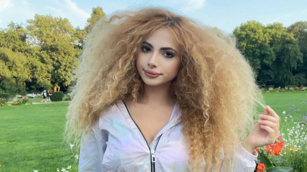 Előállították Opitz Barbi 19 éves párját | Promotions.hu