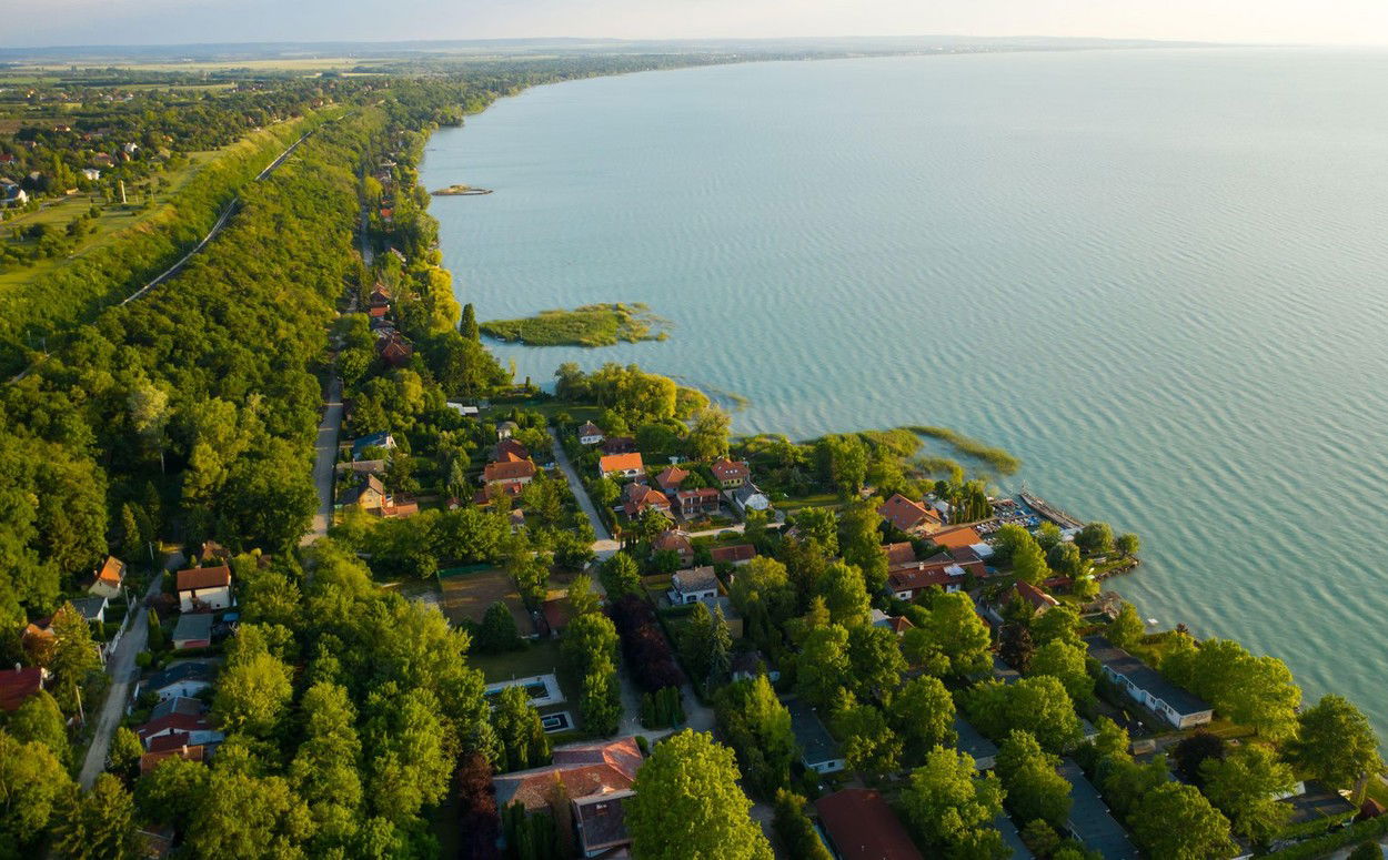 Brutális maradványok a Balaton partján, Magyarországot uralta egykor a ...