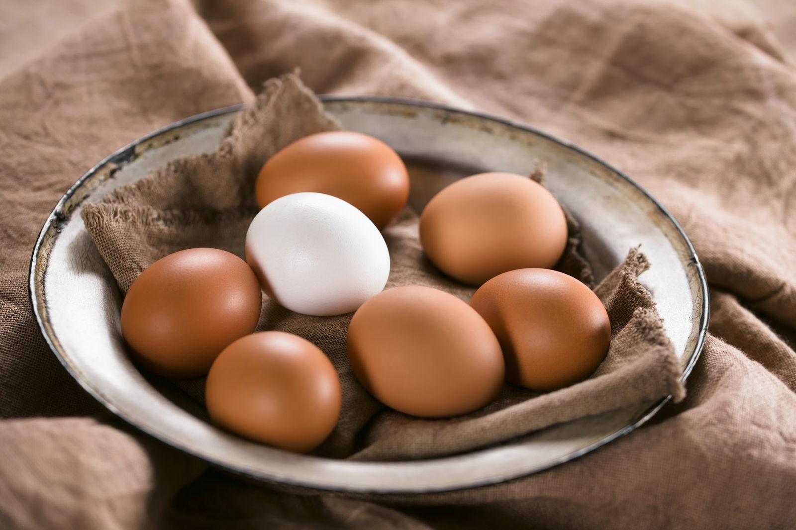 15 darab keménytojás került a végbelébe – hamar megbánta a kísérletet a ...