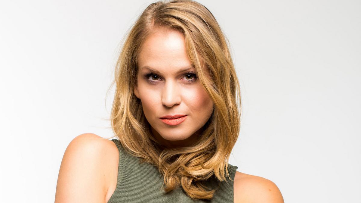 Felnőttfilmes nevéről faggatták a Barátok közt szőke sztárját ...