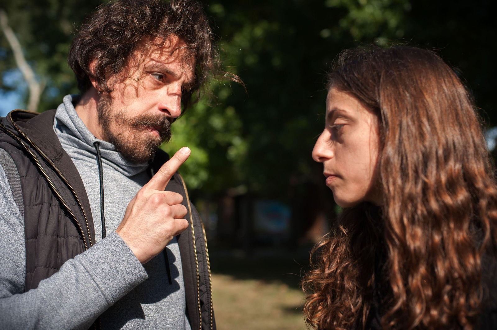 Megerőszakolással fenyegetőzött a buszon, undorító módon ...