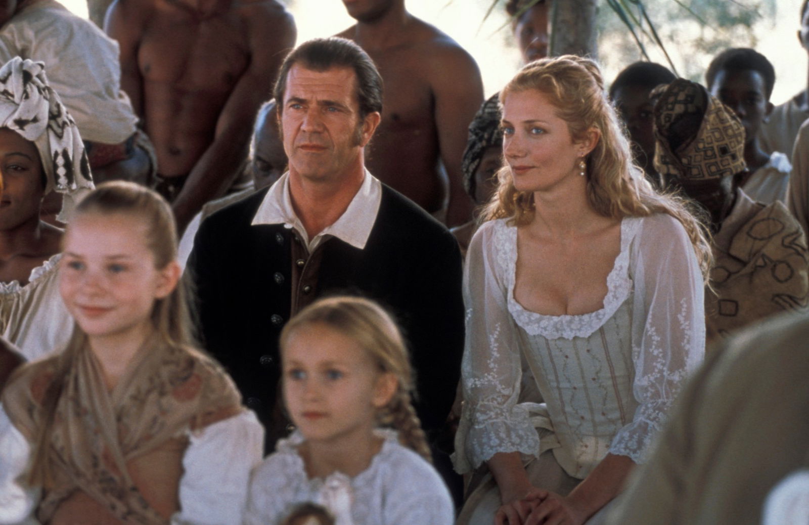 Dekoratív 50-es lett a Mel Gibson-féle A hazafi meseszép szőkeségéből, így néz ki most Joely ...