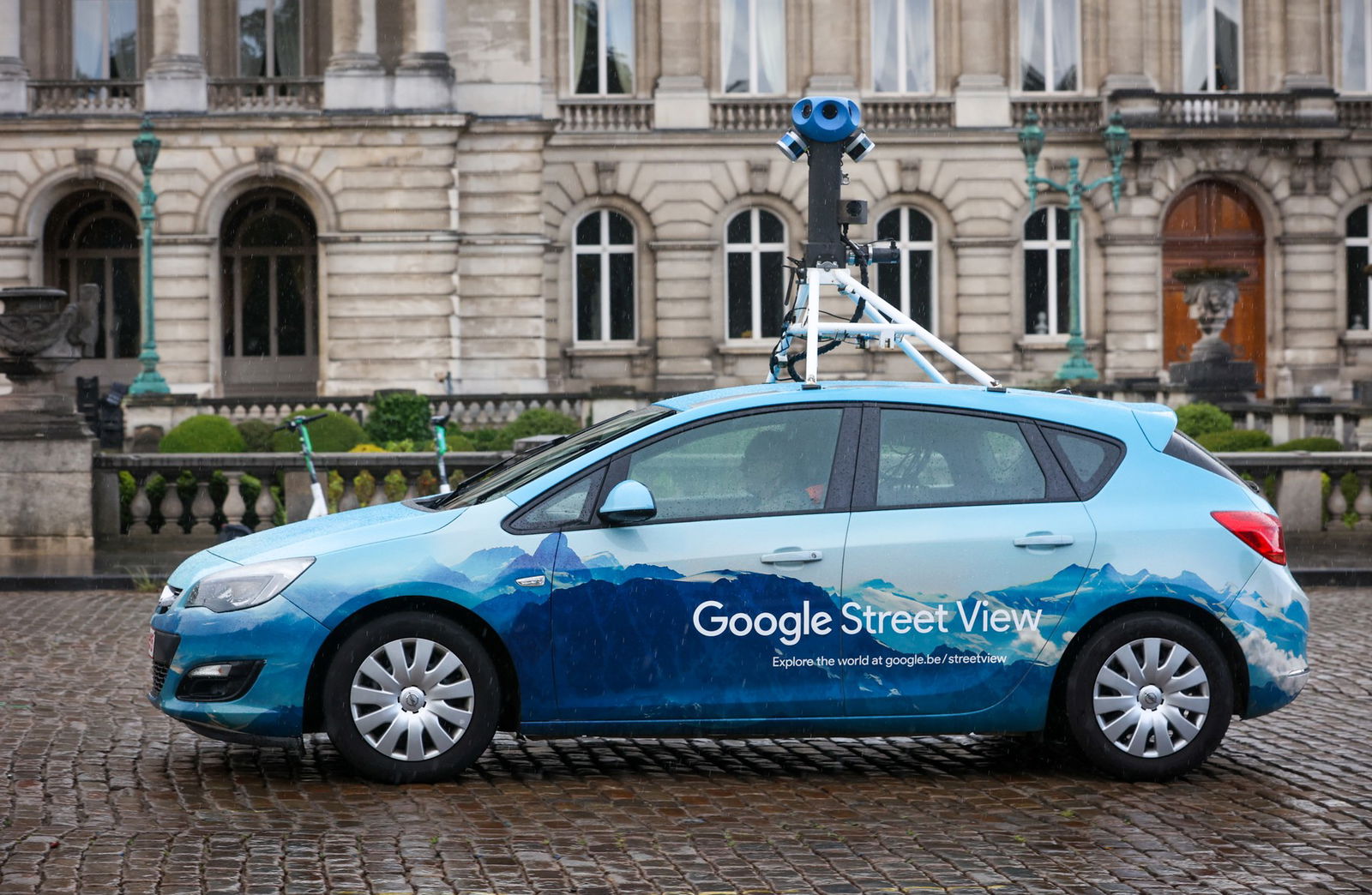 A Google Maps kocsija a magyar Pizza Kingnél járt, és elképesztő, hogy ...