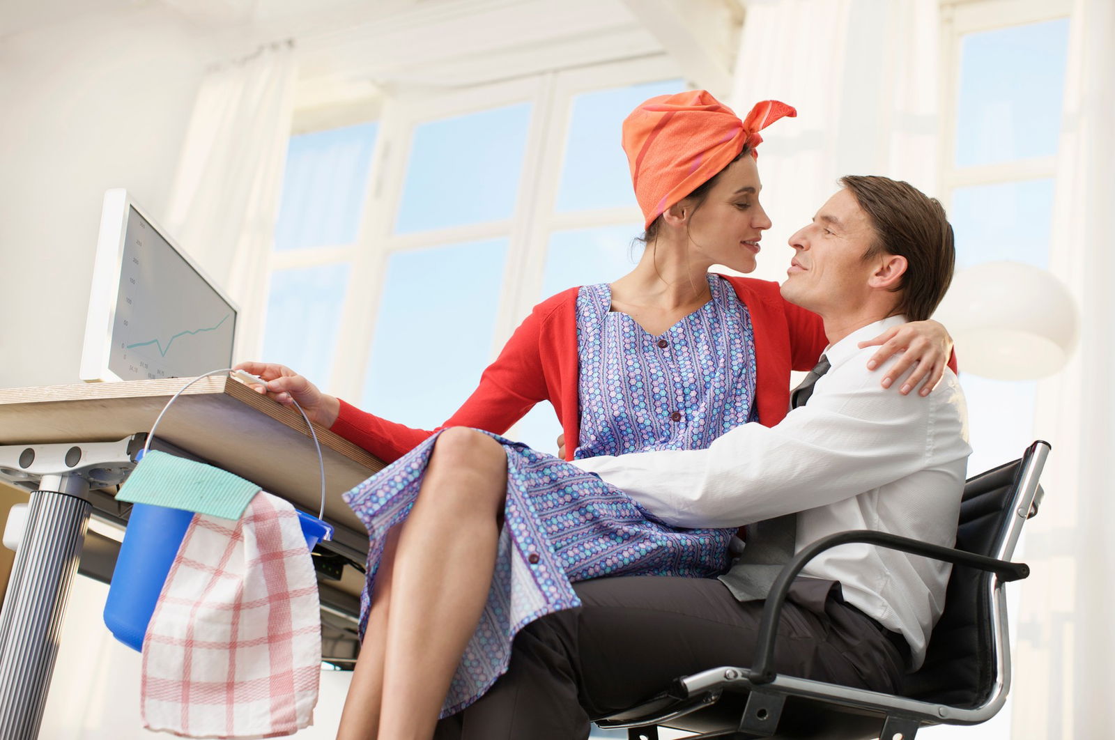 Rányitottam a takarítónőmre, mikor korábban értem haza: fejvesztve ...