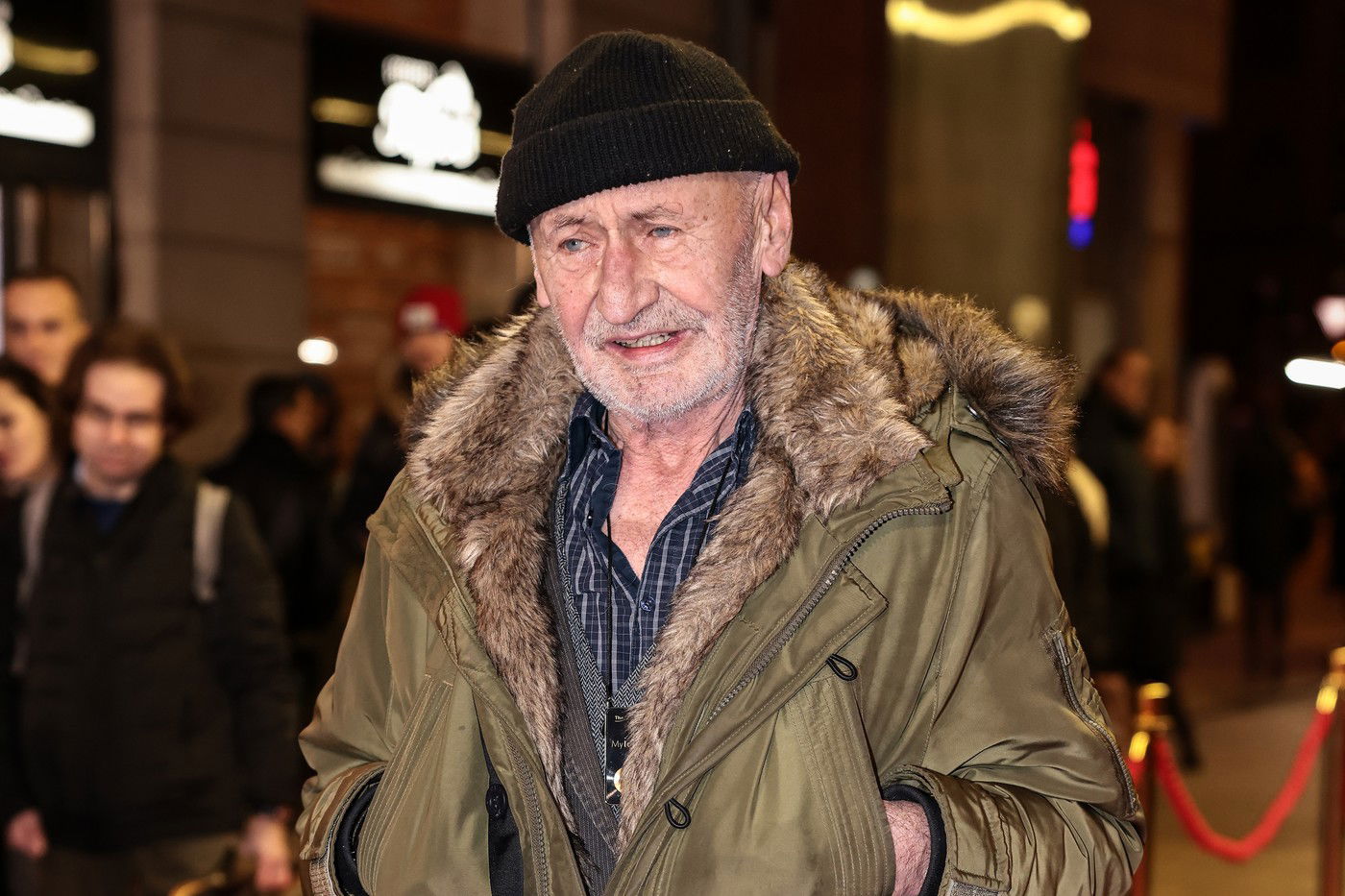 Ez a szemrevaló hölgy Reviczky Gábor 20 évvel fiatalabb felesége, aki a ...