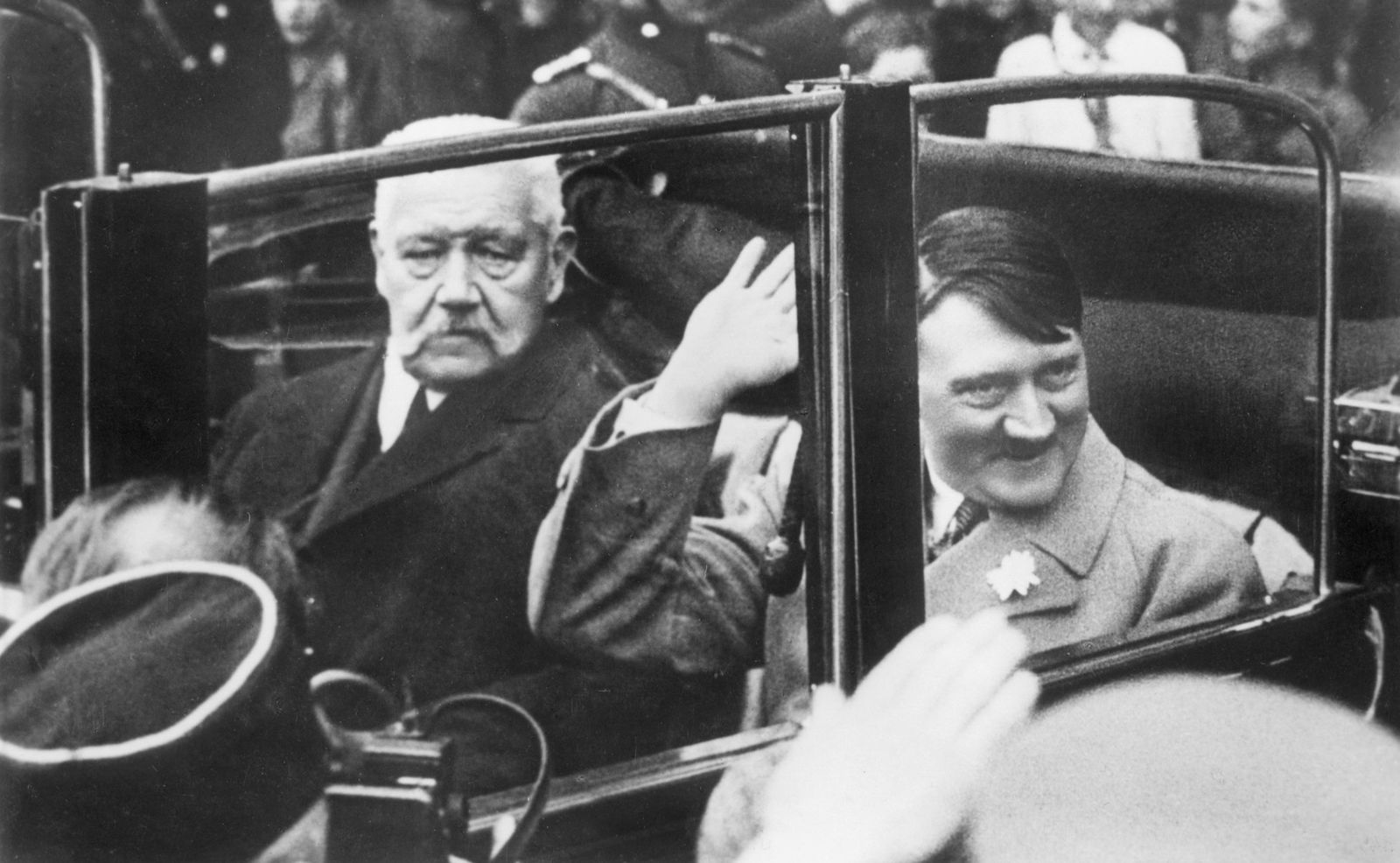 Robert Ficonak nem volt akkora szerencséje, mint Adolf Hitlernek vagy ...