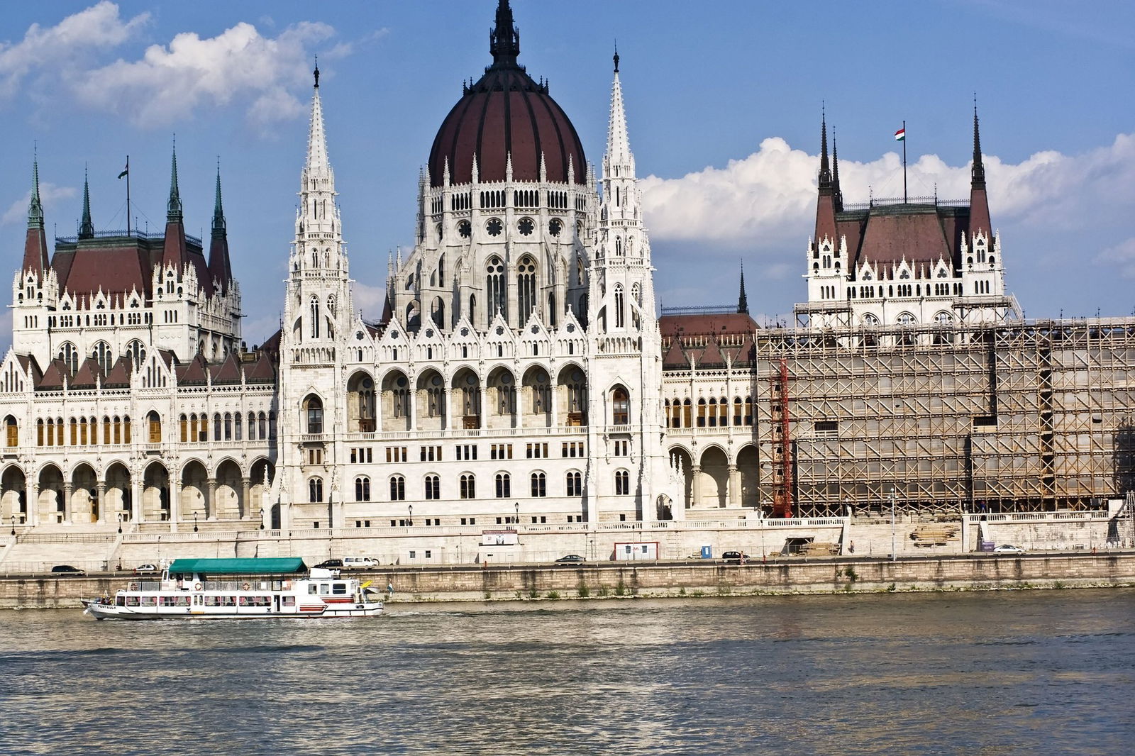 Súlyos következményei lesznek a dunai áradásnak, egész nyáron ...