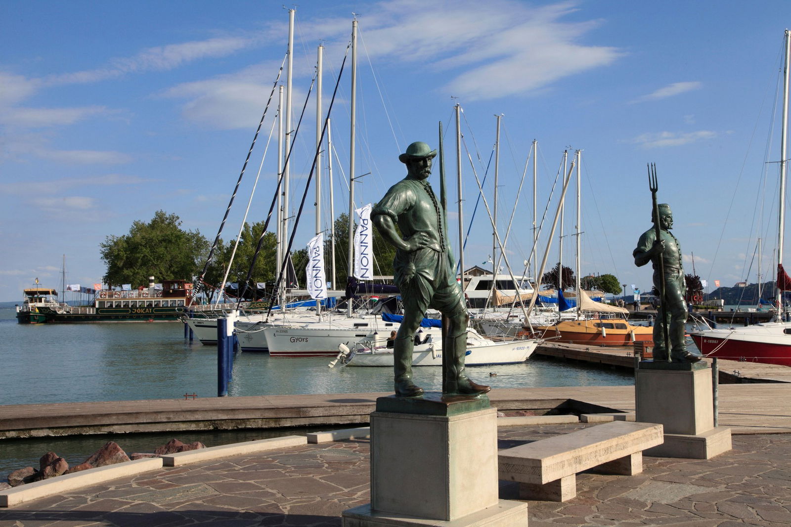 Ez a legrégebbi kép a Balatonról, de valami nem stimmel rajta, ma már ...
