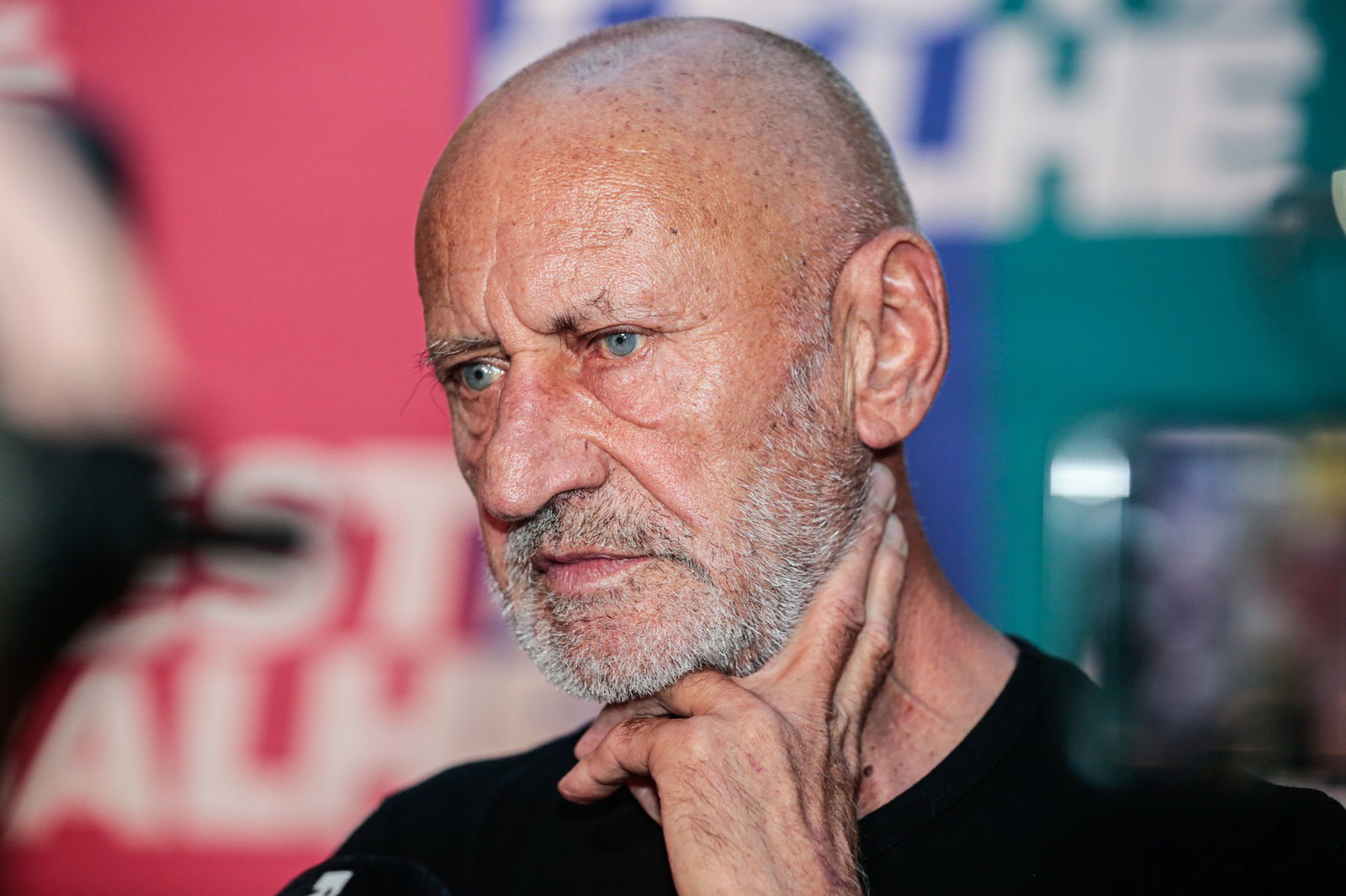 Reviczky Gábort szirénázó mentőautóval vitték el, ilyen állapotban van ...