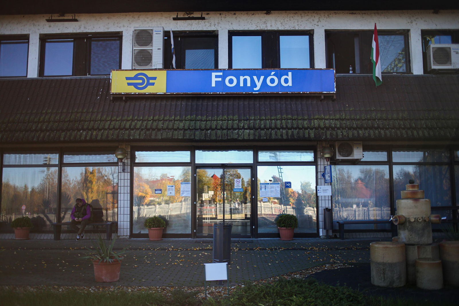 Ordítva zavartak le egy férfit egy balatoni vonatpótlóról, az ...