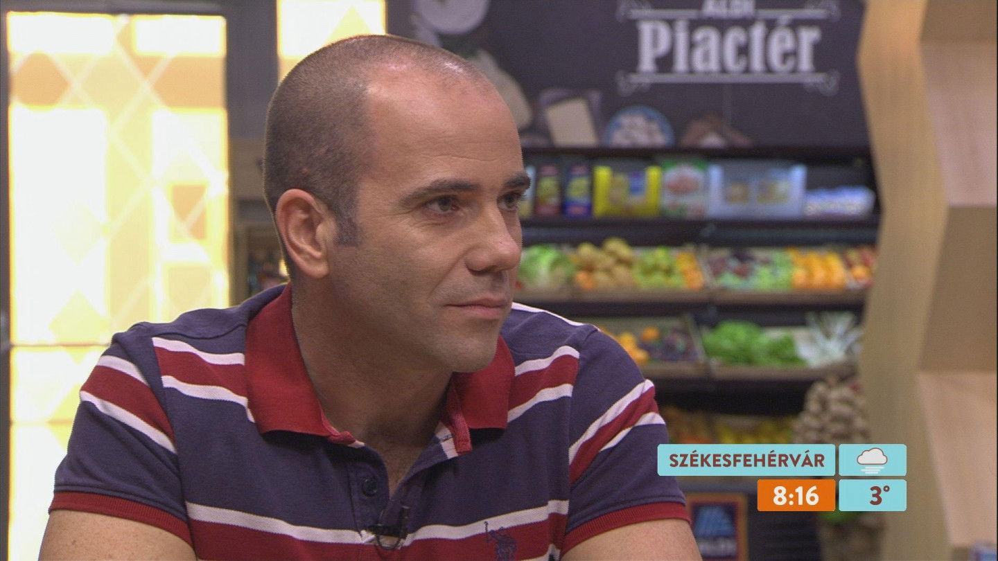 Kiakadt az ismert magyar humorista a gálavacsorán felszolgált ételtől ...