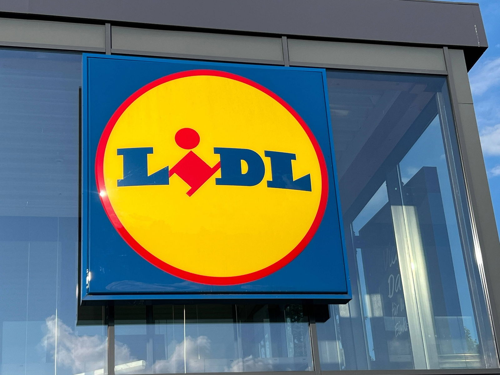 Féláras akciót hirdet a Lidl, rendkívüli az oka | Promotions.hu