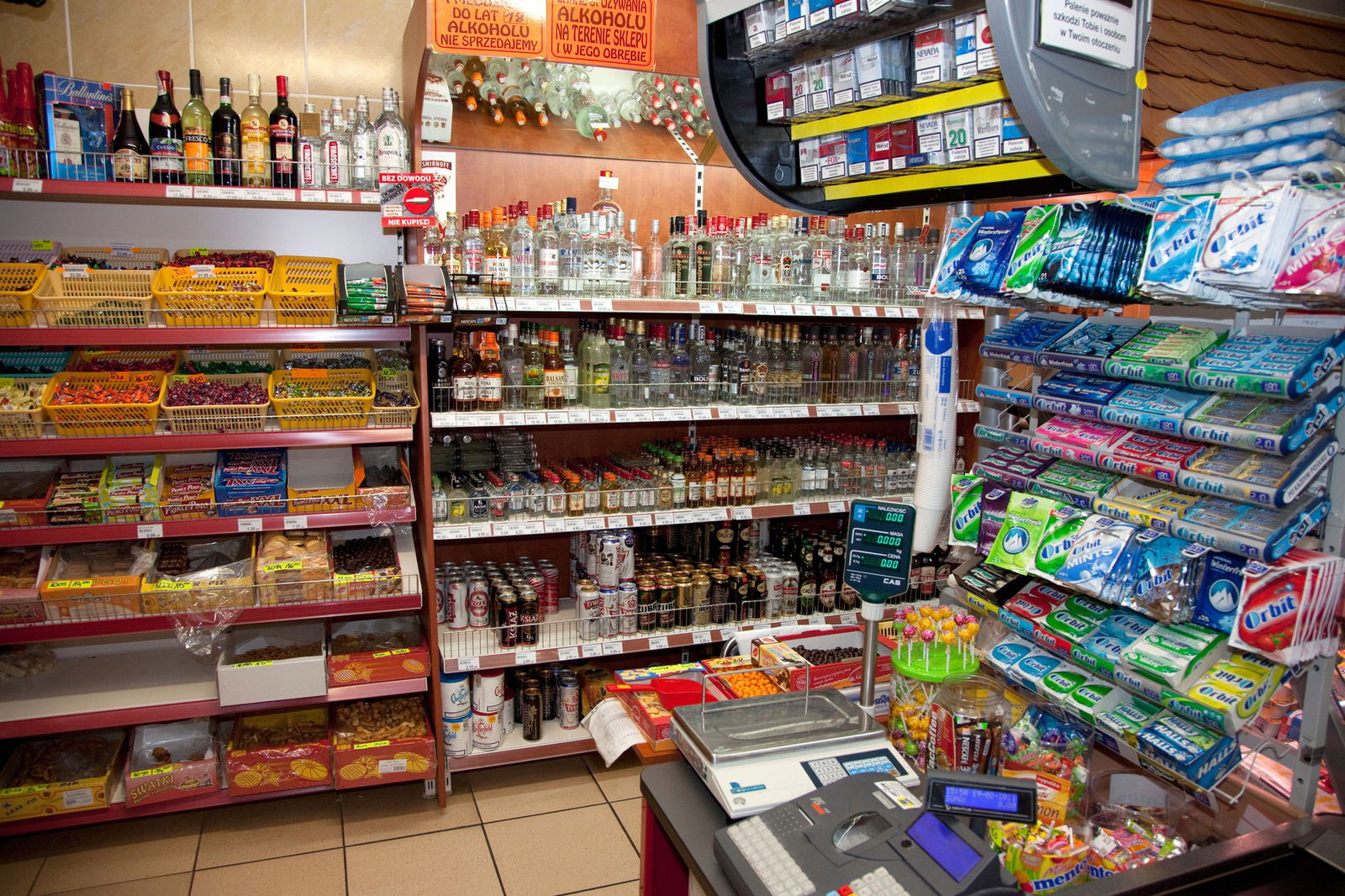 Magyar édességeket kóstolt egy külföldi, azonnal kiköpte az örök ...