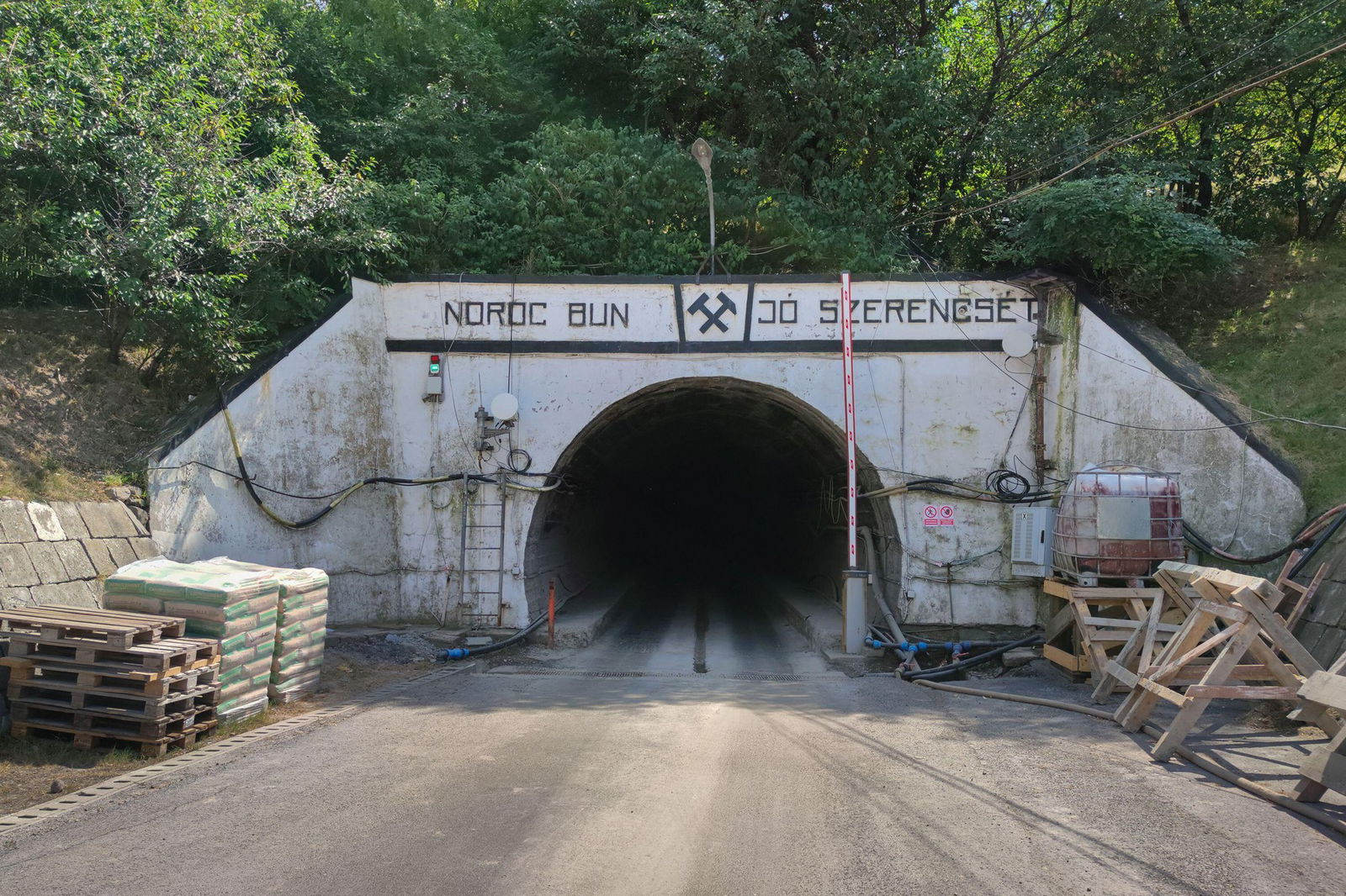 Magyarországot is megrázhatja a parajdi katasztrófa? Van egy rossz ...