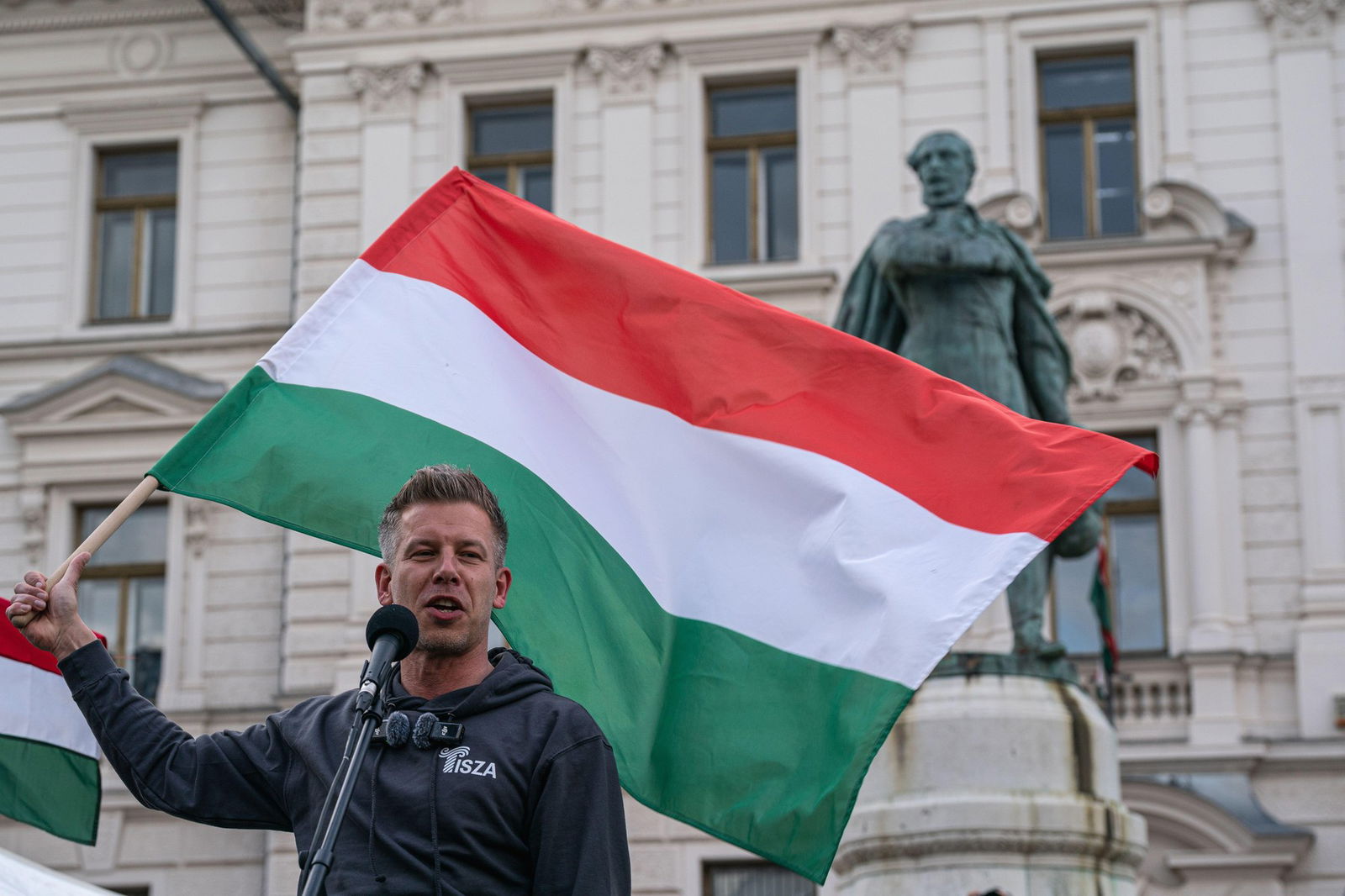 Óriási a baj: szivárogtattak Magyar Péter jelöltjéről, így esélytelen a ...