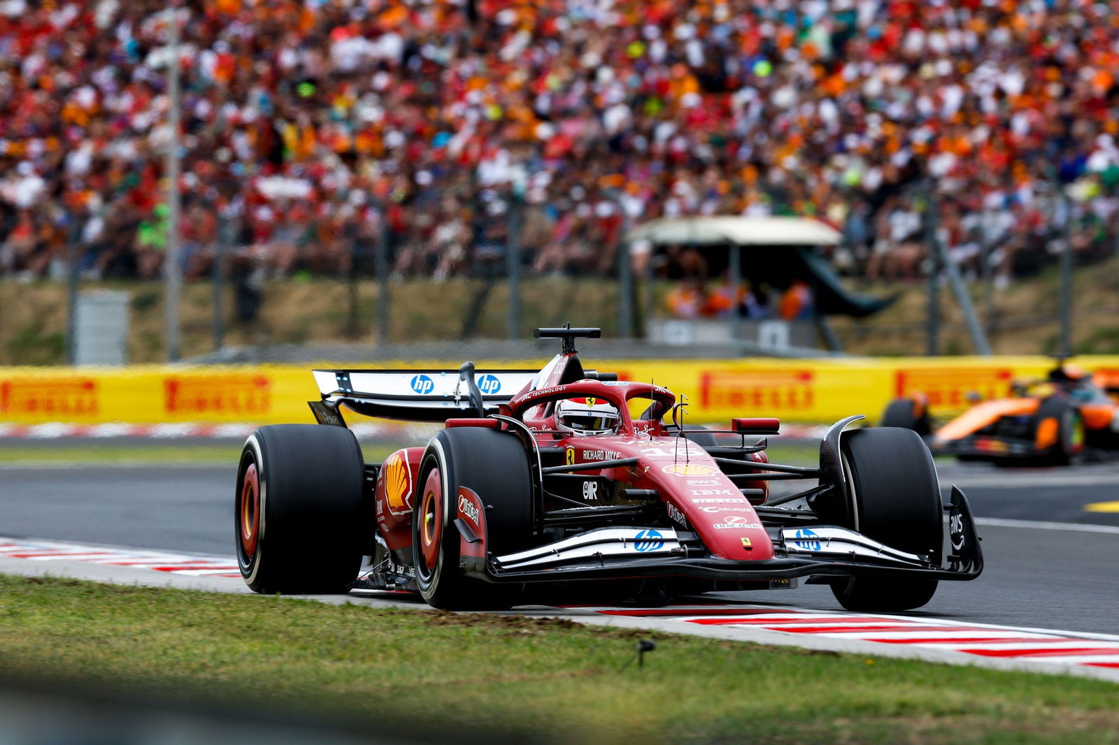 Kivételes döntés a Magyar Nagydíj után, a Forma 1 versenyzői nem ...