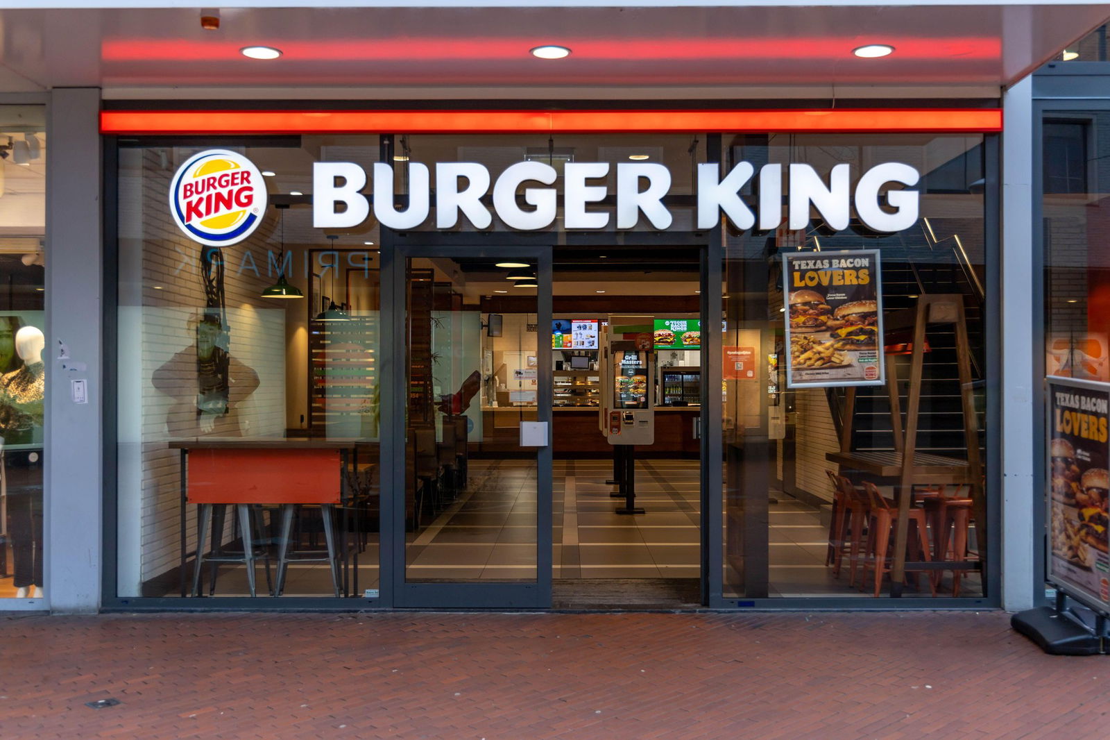 Több százezres luxusfogást kínál a Burger King, alaposan lekörözték a ...