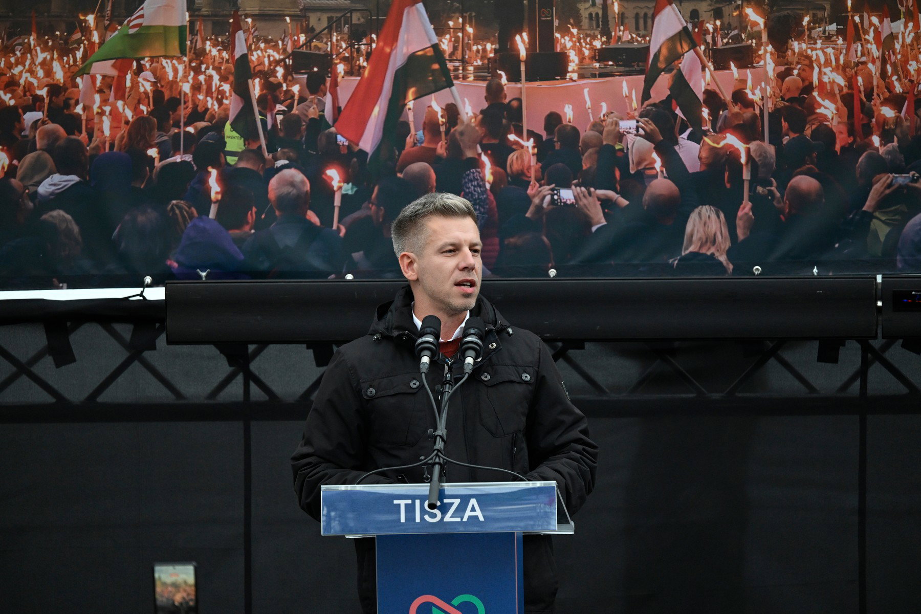 Rákay Philip keményen nekiment a Tisza Pártnak, óriási hibát követett ...