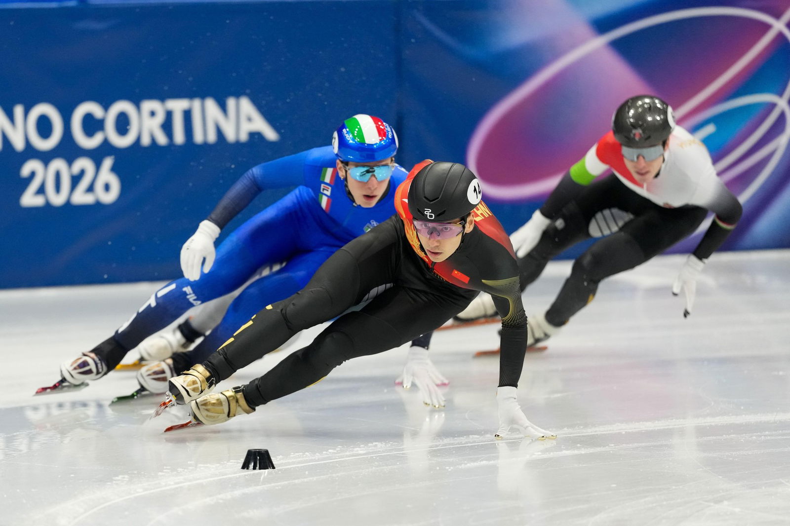 Botrányos verseny a téli olimpián, a magyaroknak hátat fordító Liu ...