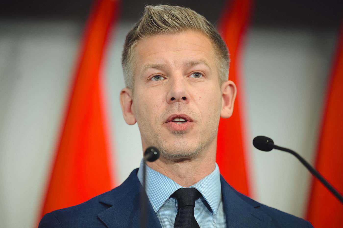 Alekosz üzent Magyar Péternek, egyetlen szóval válaszolt a ...