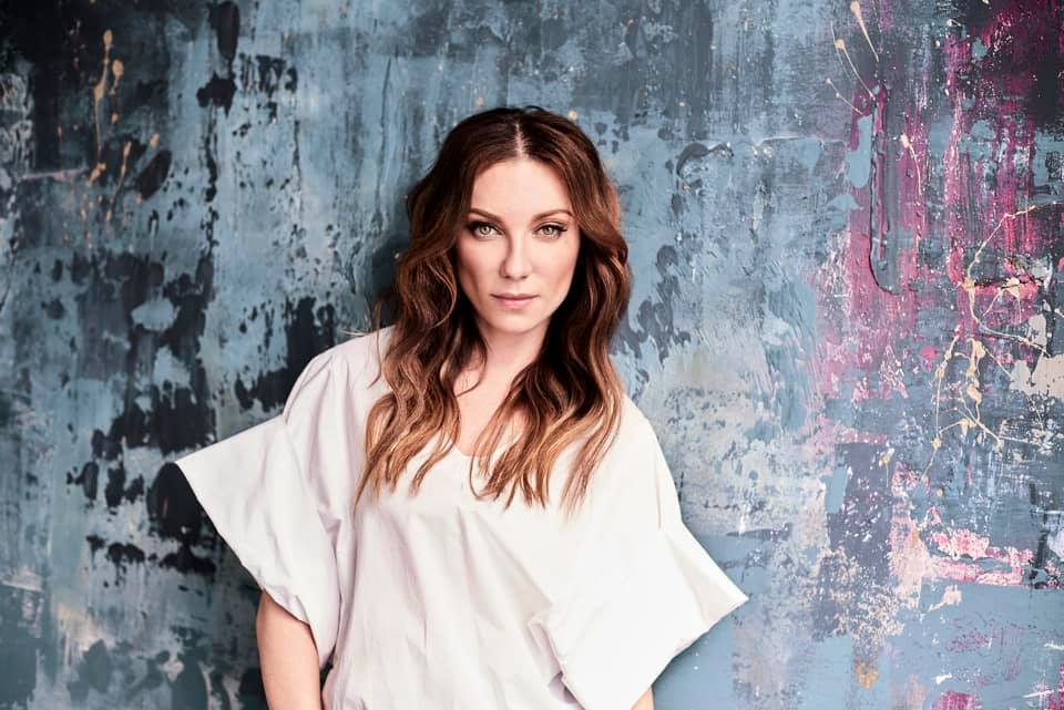 Szakácskönyvet ír Rúzsa Magdi | Promotions.hu