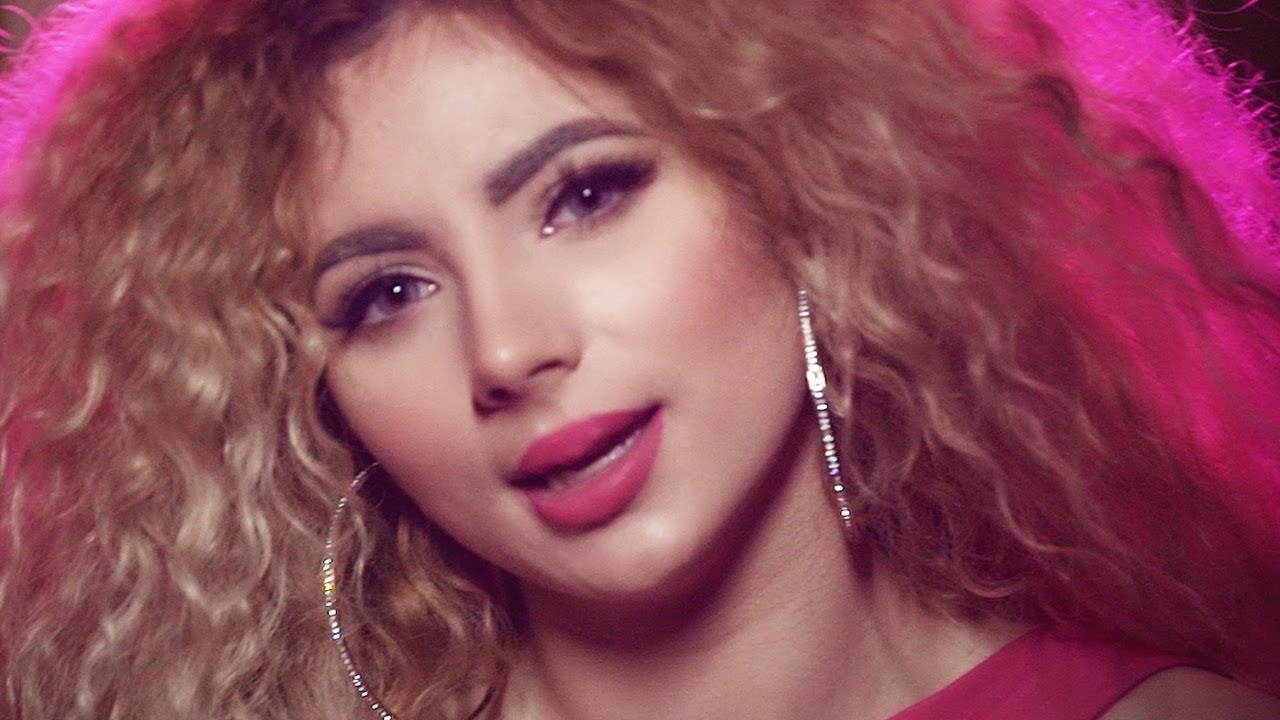 Opitz Barbi szexi tánca egyből elhozza a nyarat a szívünkbe | Promotions.hu