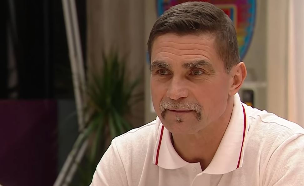 Ambrus Attila lehúzott 2 millió forintot a vécén – Nem fogod elhinni ...