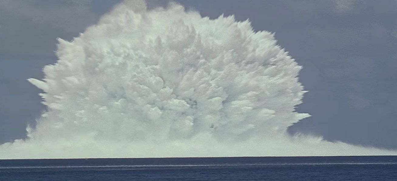 Szétvitte a fél lagúnát a hatalmas atomrobbanás | Promotions.hu