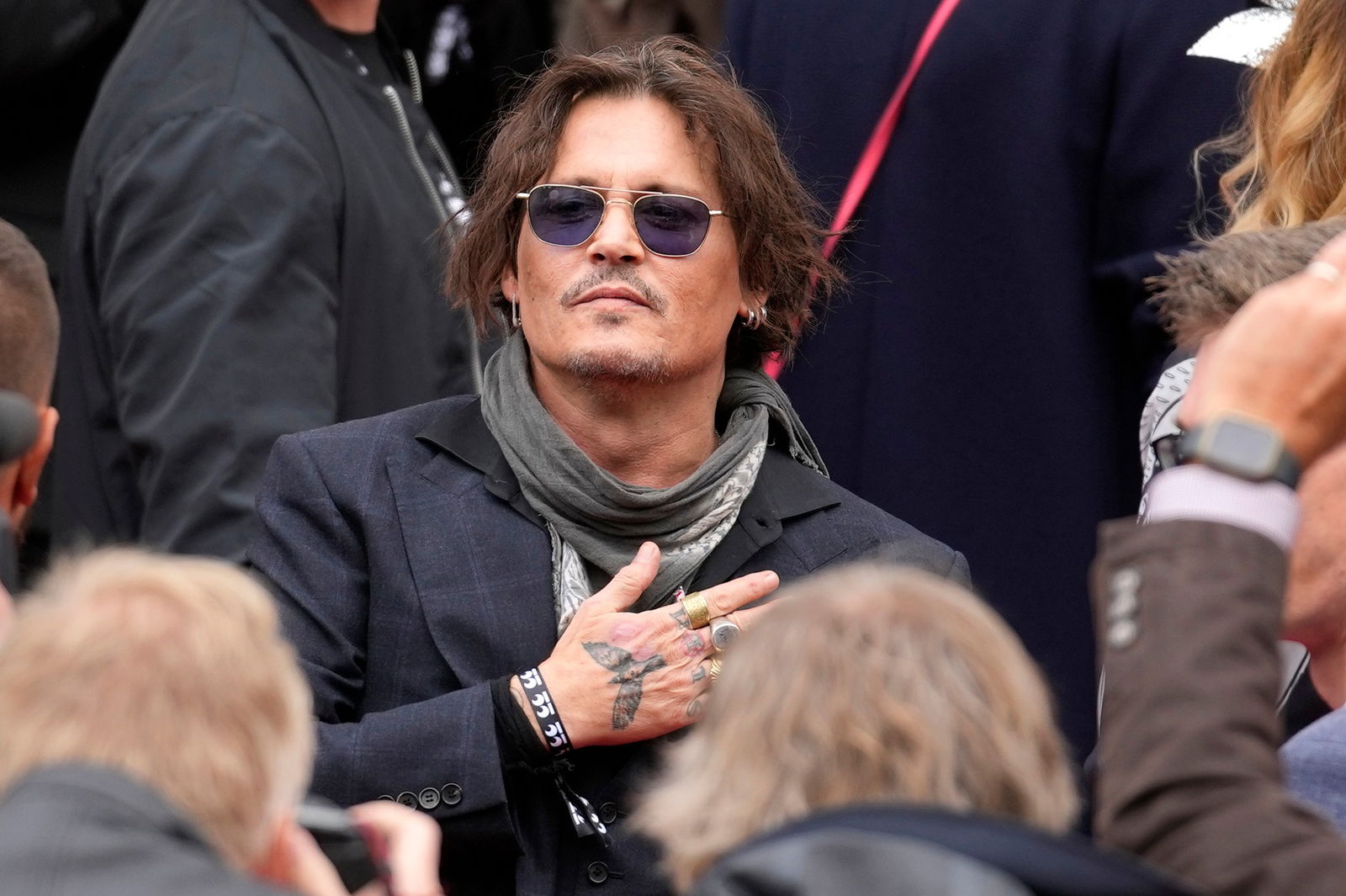 A Disney visszahívná Johnny Deppet? - Bocsánatot kértek a színésztől ...