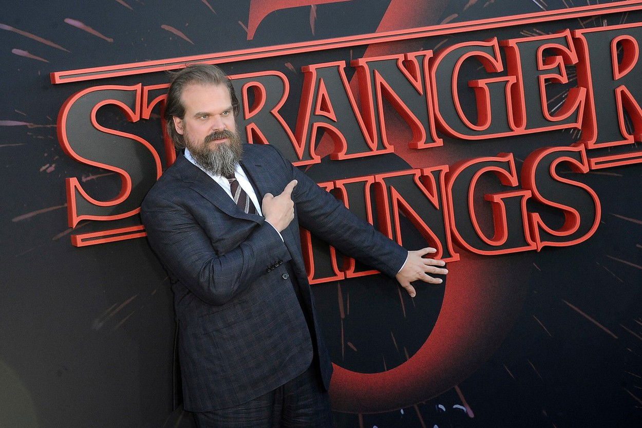 Így néz ki a Stranger Things hős rendőrfőnökének, Jim Hoppernek a ...