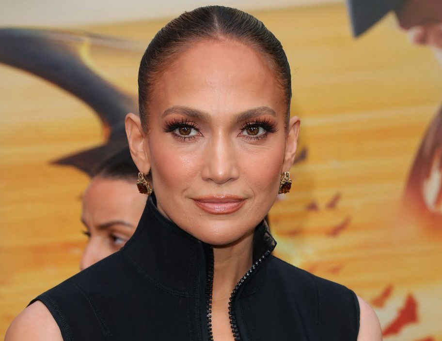 Jennifer Lopez brutális dekoltázzsal sokkolta az embereket, Ben Affleck ...